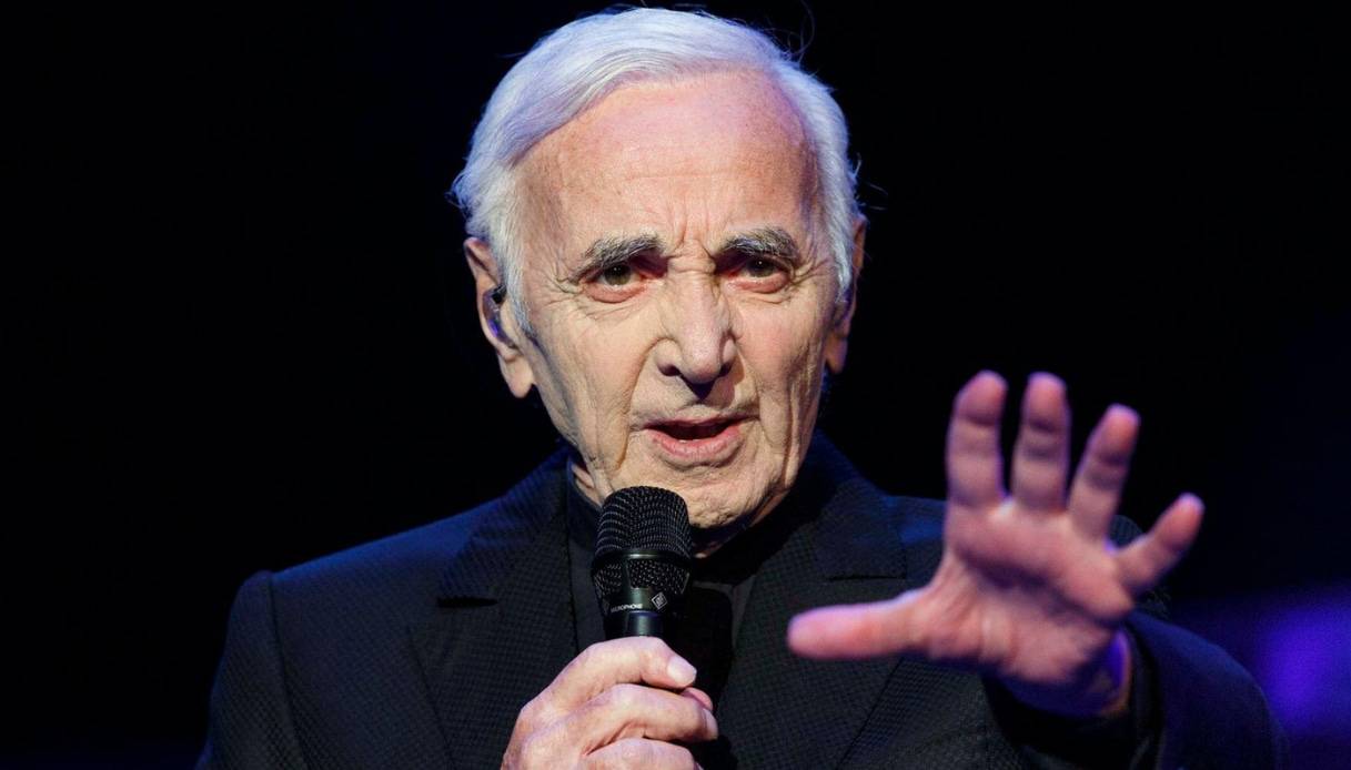 Charles Aznavour: una voce che dipinge l'amore - Metropolitan Magazine
