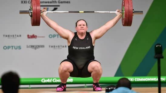 Tokyo, Laurel Hubbard, prima atleta transgender alle Olimpiadi
