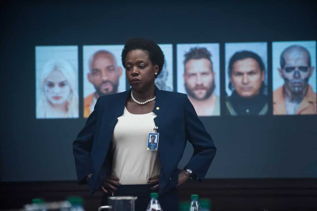 Suicide Squad, Viola Davis e la reazione di Margot Robbie al regalo di Leto