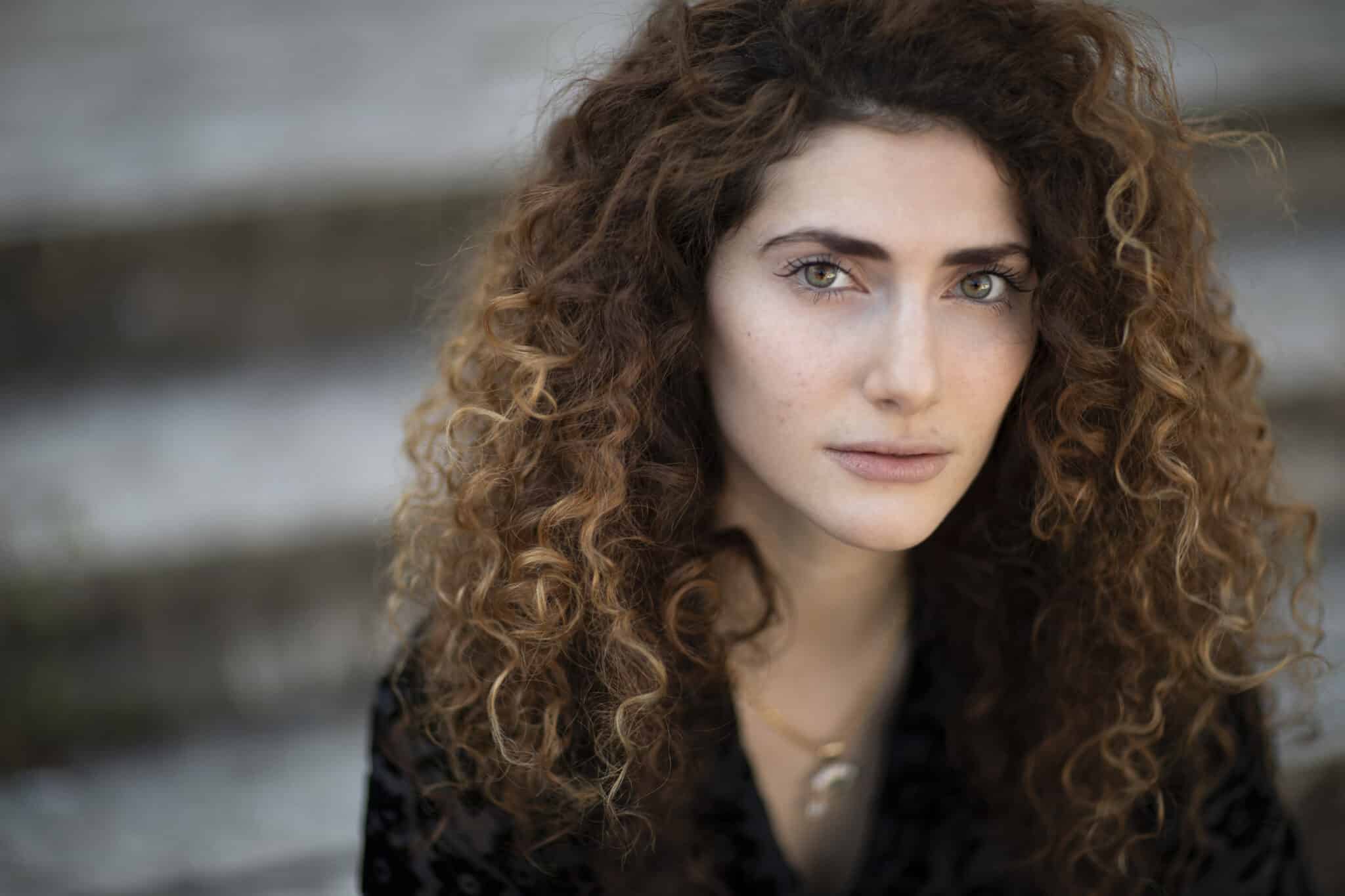 Sara El Debuch: "Sogno di vincere un Oscar indossando il velo"
