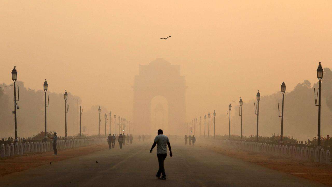 Inquinamento record a New Delhi, pioggia artificiale in arrivo