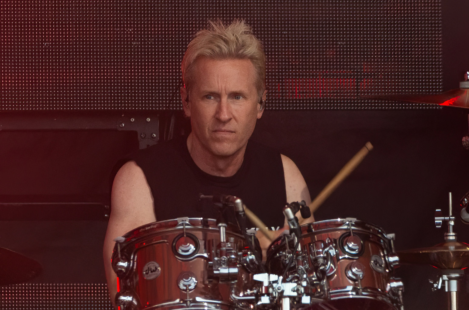 Josh Freese è tornato a parlare dei Foo Fighters e del suo ...