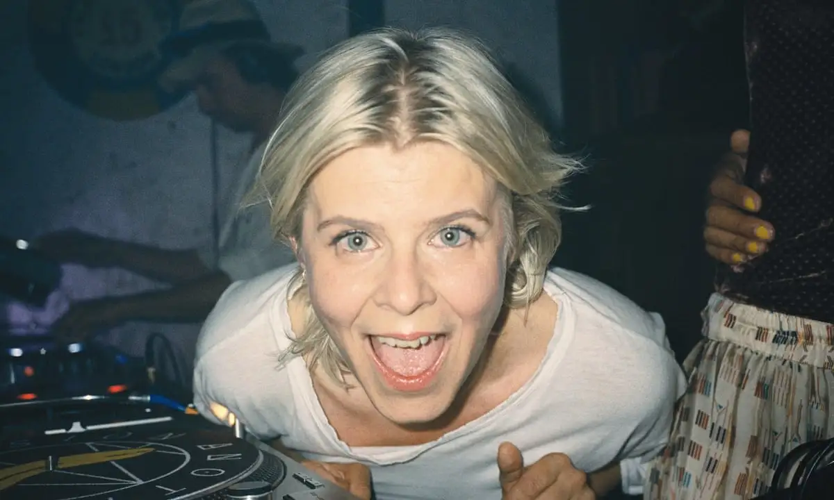 Il nono album in studio di Robyn, "Sexistentialism", uscirà in ...